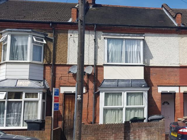 Room at Dale Road, Golborne