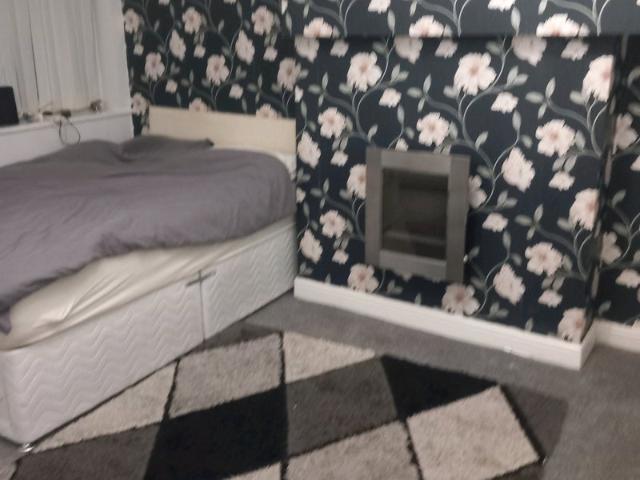 Room at Daleside Avenue, Leeds