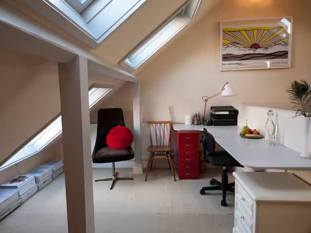 Room at Dalgarno Gardens, Greater London