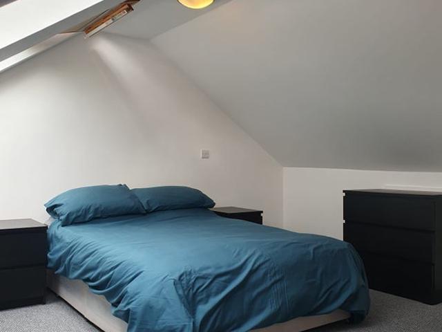 Room at Dalkeith Avenue, Bristol