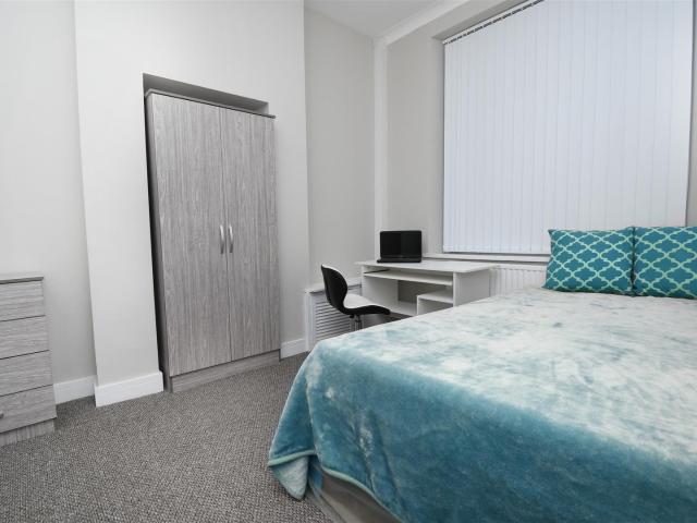 Room at Dall Street, Burnley