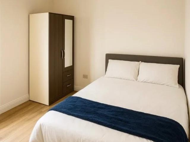 Room at Dallow Road, Luton