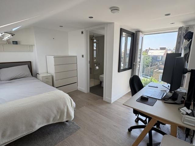 Room at Dalyell Road, Greater London