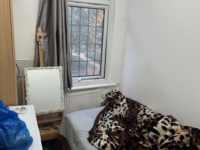 Room at Dames Road, Greater London