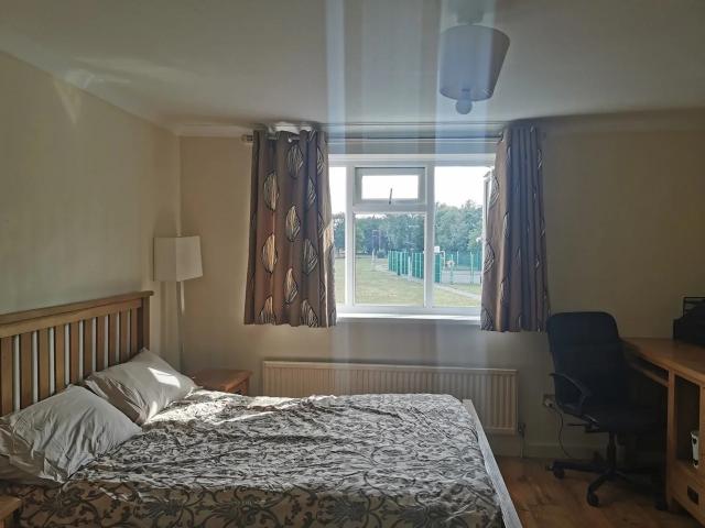 Room at Damson Grove, Slough