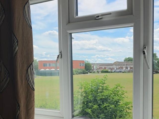 Room at Damson Grove, Slough