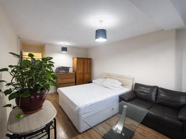 Room at Dane Road, Borough of Spelthorne