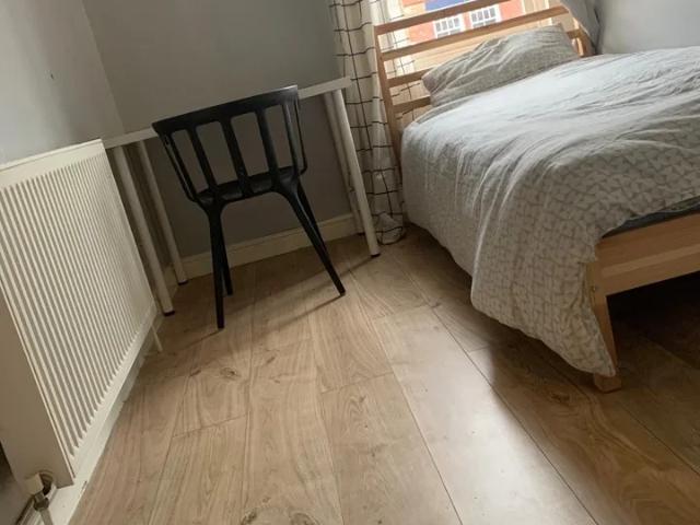 Room at Daneshill Road, Leicester
