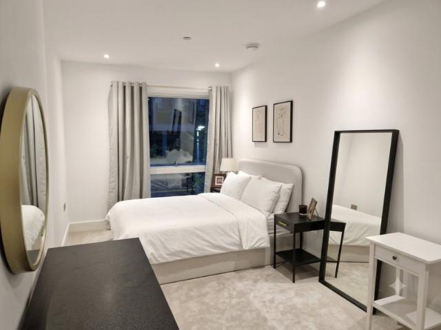 Room at Danvers Avenue, Greater London