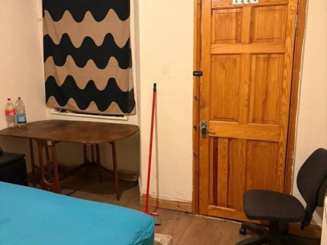 Room at Daresbury Street, Manchester