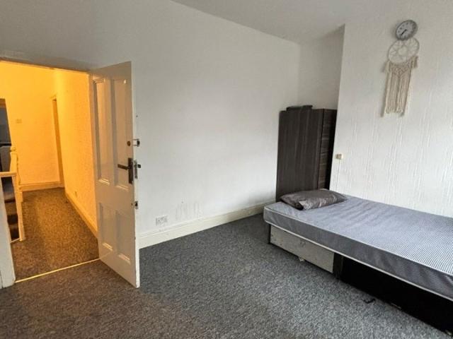Room at Daresbury Street, Manchester