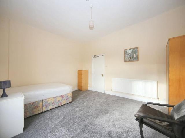 Room at Darlington Street East, Hindley