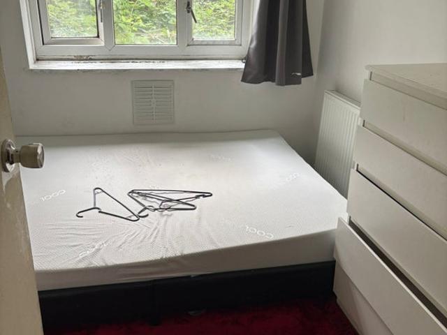 Room at Dawn Crescent, Greater London