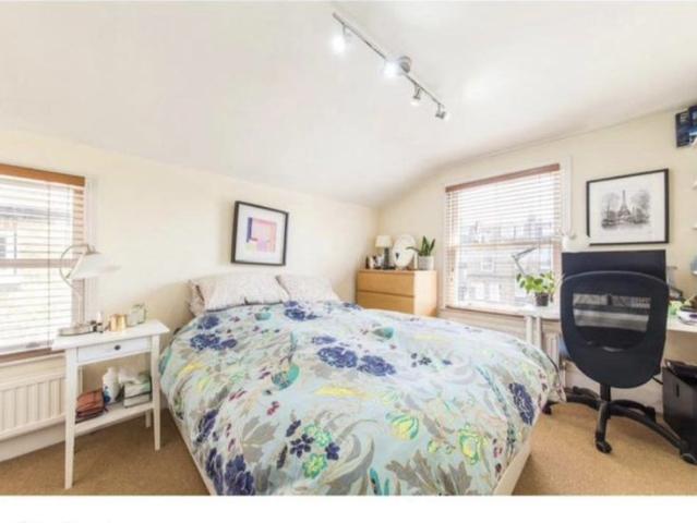 Room at Dawes Road, Greater London