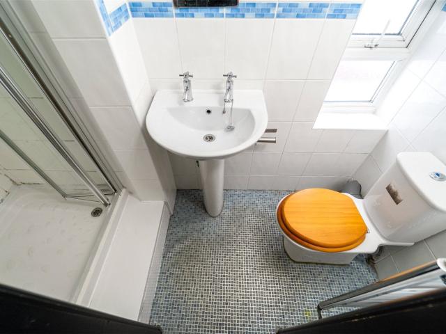 Room at Dawlish Road, Birmingham
