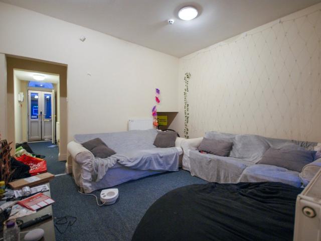 Room at Dawlish Road, Birmingham