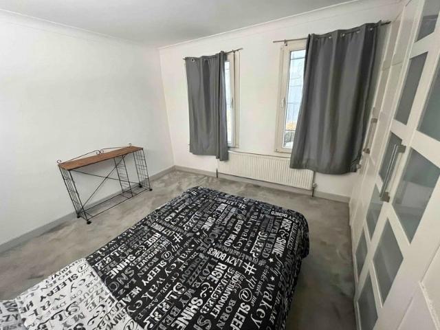 Room at Datchet Road, Greater London