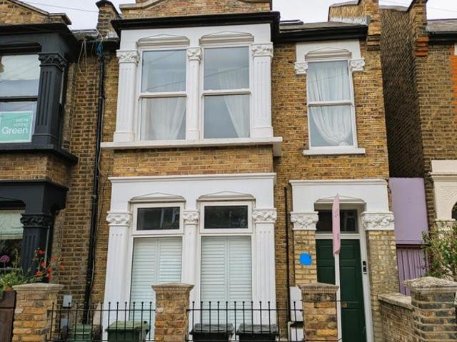 Room at Daubeney Road, Greater London