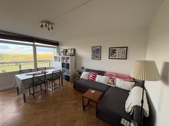 Room at Daubeney Road, Greater London