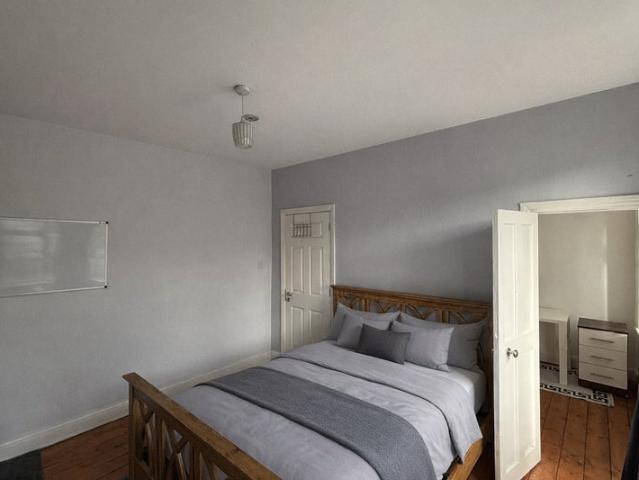 Room at Davenport Road, Greater London