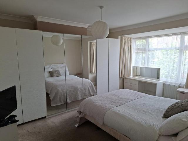 Room at Davidson Road, Greater London