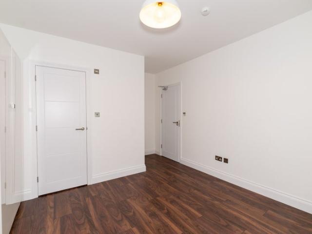 Room at Davidson Road, Greater London