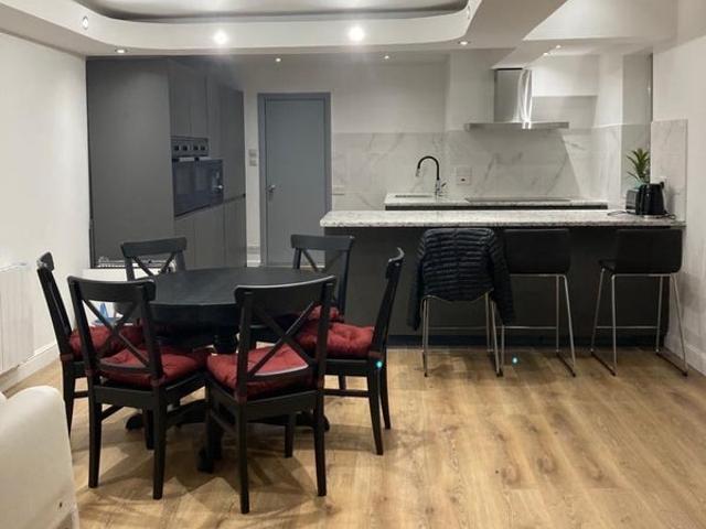 Room at Davidson Road, Greater London
