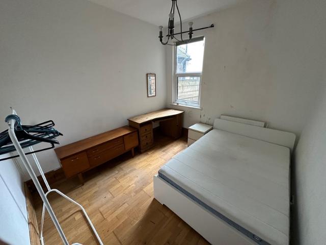 Room at Davies Lane, Greater London
