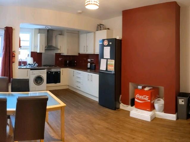 Room at Daybrook Street, Nottingham