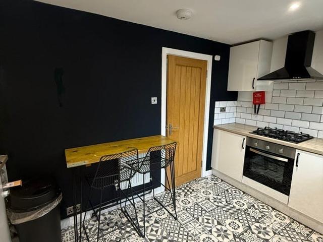 Room at De Montfort Street, Leicester