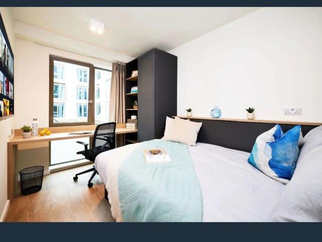 Room at De Montfort Way, Coventry