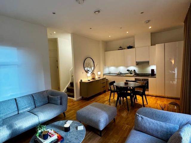 Room at De Coubertin Street, Greater London