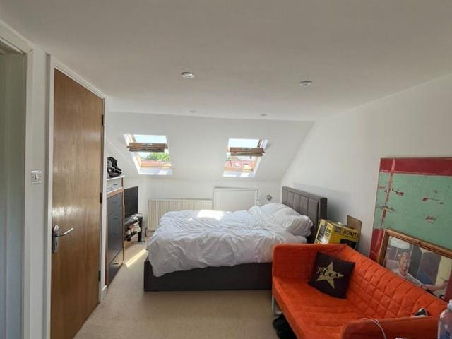 Room at De Frene Road, Greater London