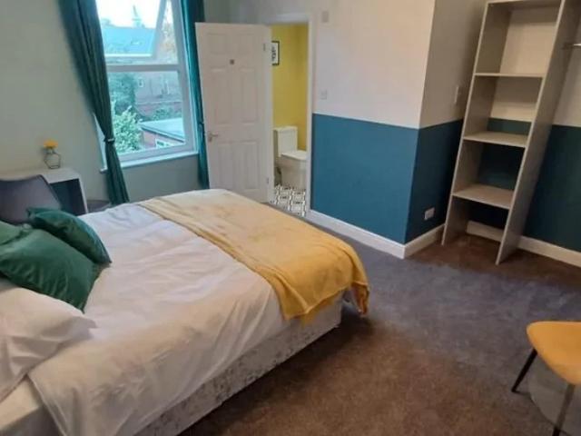 Room at De Grey Street, Hull
