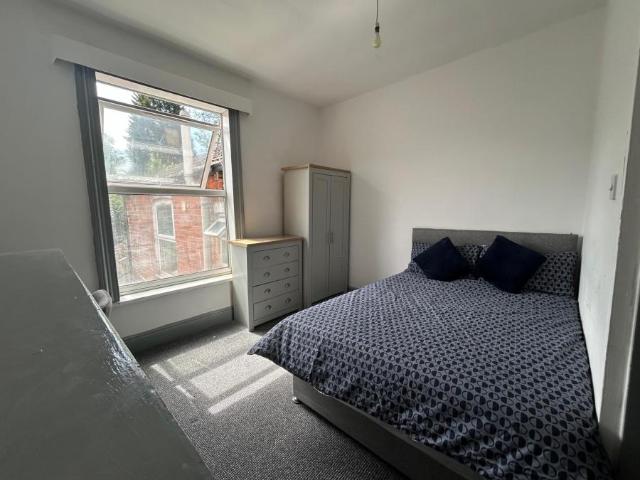 Room at De Grey Street, Hull