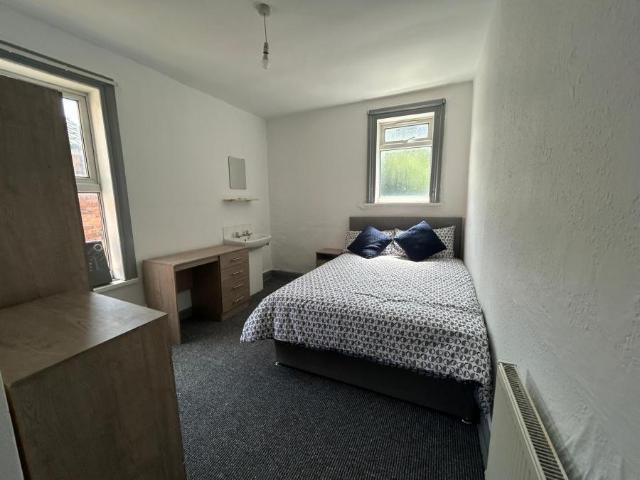 Room at De Grey Street, Hull