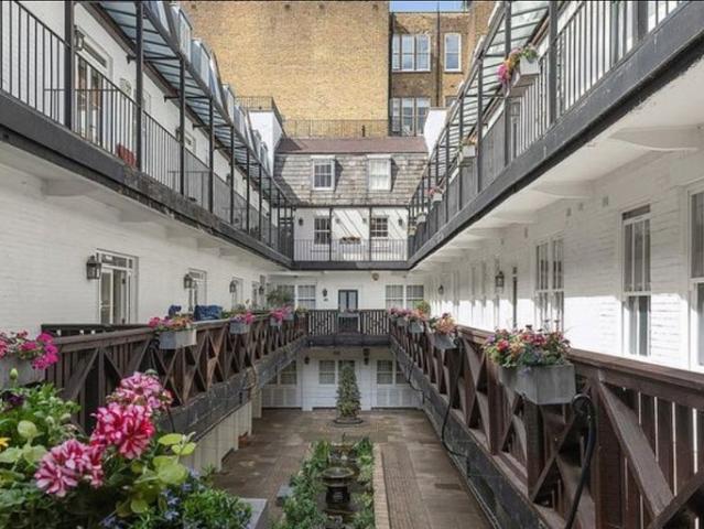 Room at De Vere Mews, Greater London