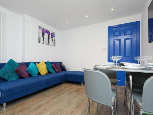 Room at Dean Street, Coventry