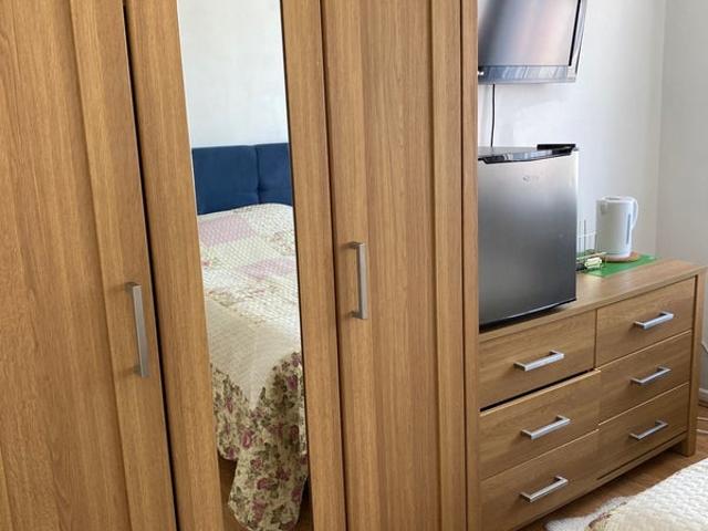 Room at Deane Street, Charnwood