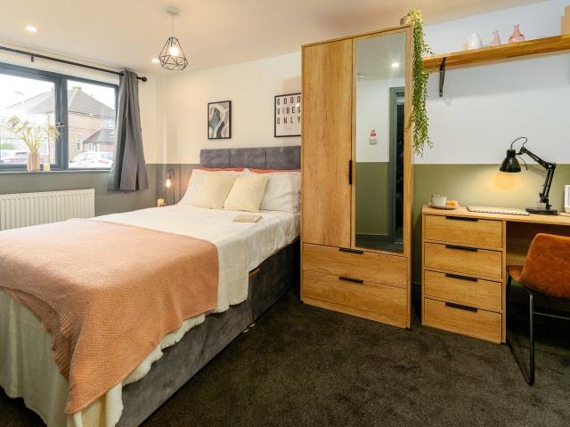 Room at Deans Road, Salford
