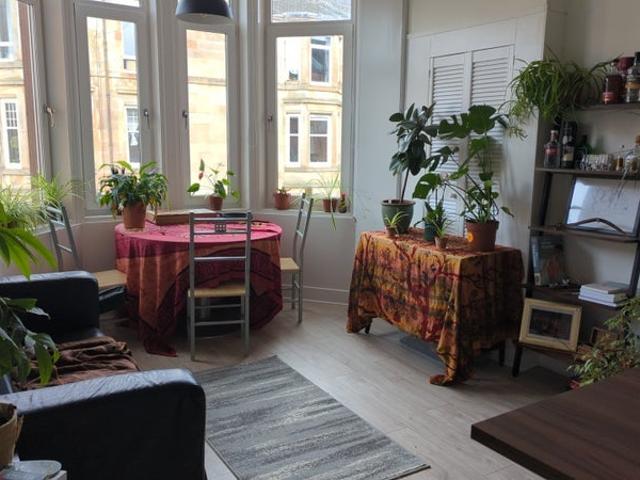 Room at Deanston Drive, Glasgow