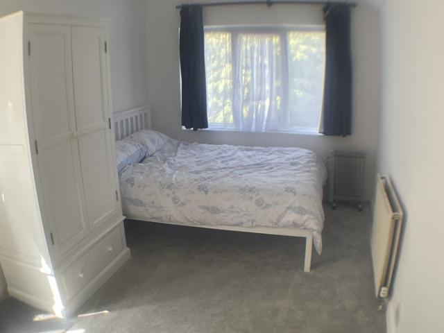 Room at Deacons Hill Road, Hertsmere