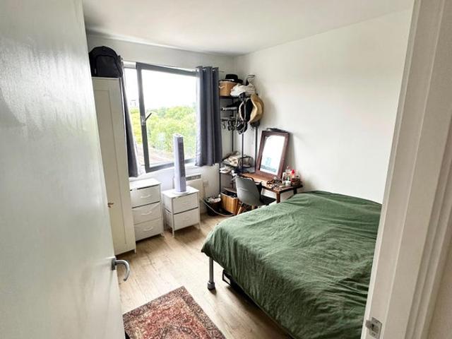 Room at Deals Gateway, Greater London