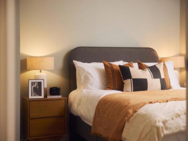 Room at Dearmans Place, Salford