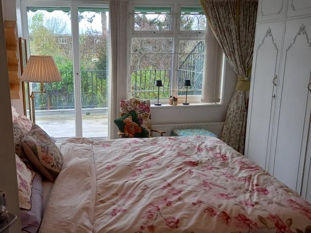 Room at Delamere Road, Greater London