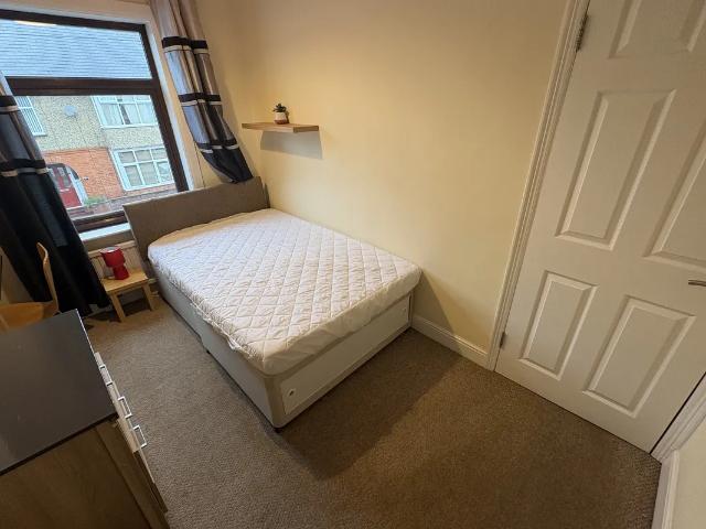 Room at Delapre Crescent Road, Far Cotton