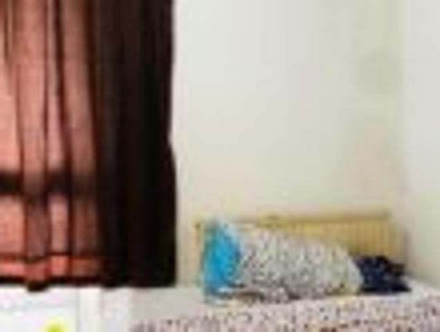 Room at Dellow Street, Greater London