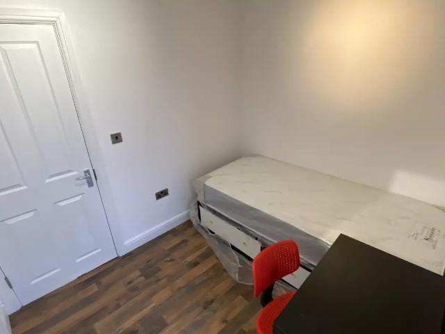 Room at Denmark Hill, Greater London