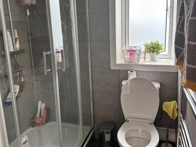 Room at Denmark Road, Greater London