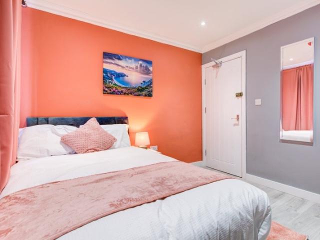 Room at Dencourt Crescent, Basildon